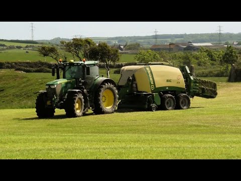 Raking, Baling and Wrapping the Silage with some Collecting. - YouTube