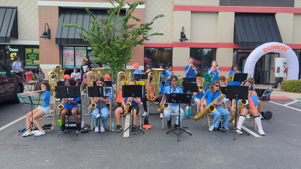 Discovery Middle School Jazz Dunkin' Performance - YouTube