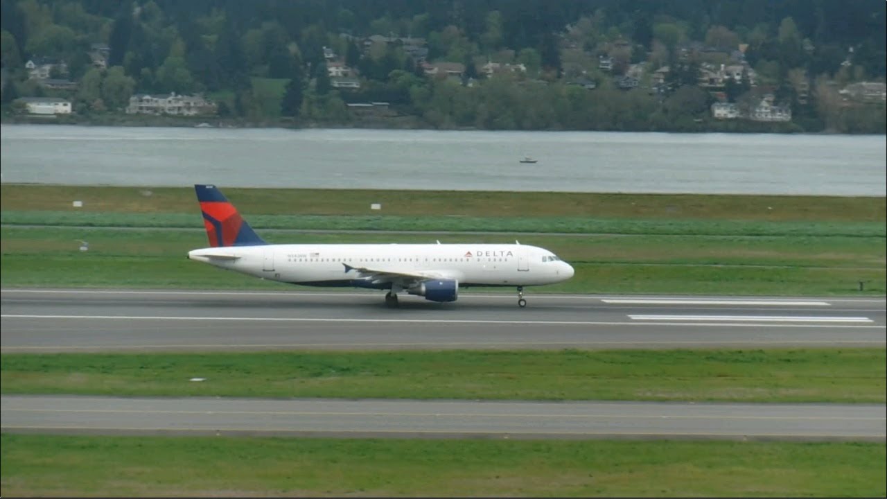 Delta Air Lines Airbus A320-212 [N342NW] Takeoff from PDX - YouTube