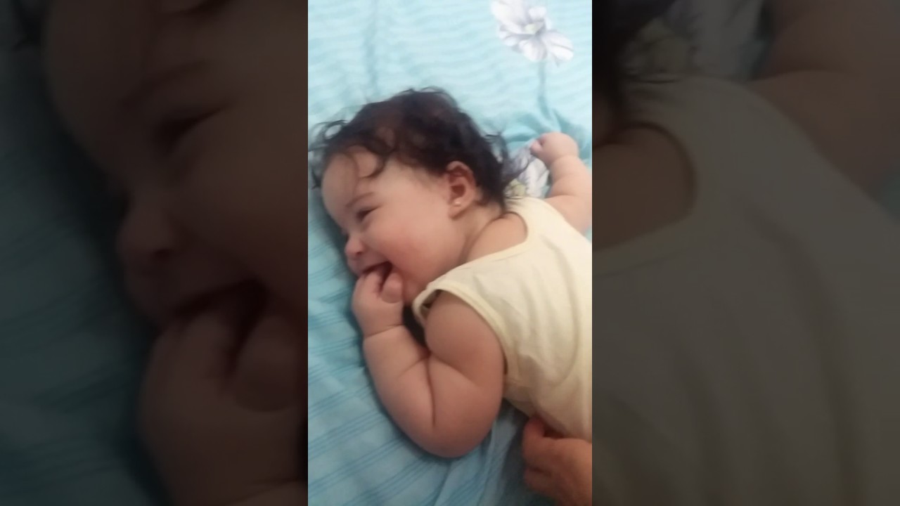 Bebê rindo - YouTube