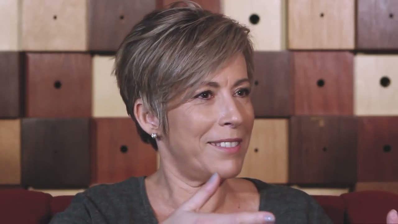 Regina Bittar | Como comecei na locução? - YouTube