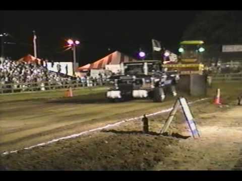 blue thunder truck pulling genesee 07 - YouTube