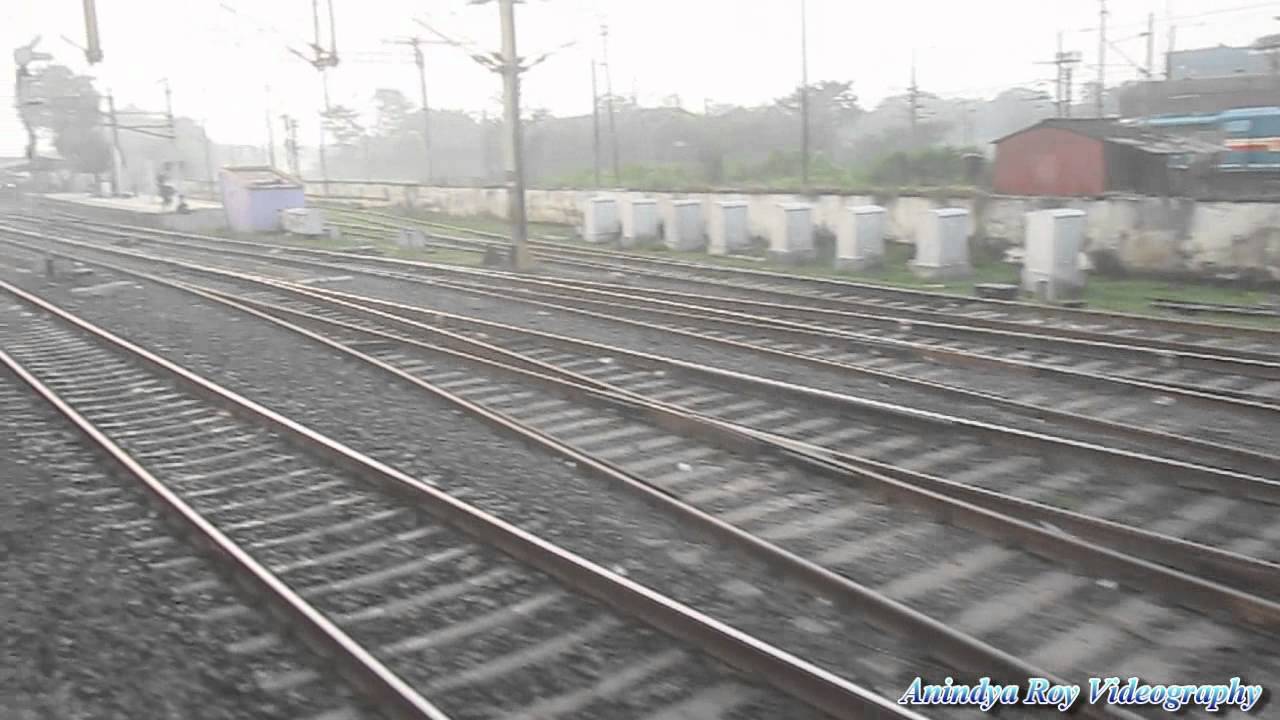 Rare WAM1 locomotive at Asansol ELS : DHN HWH AC Double Decker entering ...