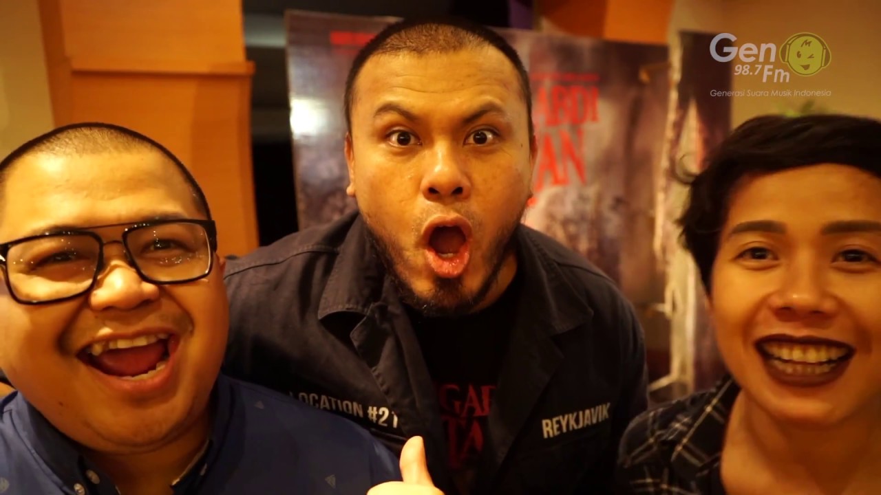 Takut, Kemal Kabur Pas Semangat Pagi Baru Nobar Pengabdi Setan - YouTube