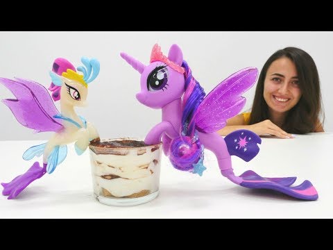 Yemek yapma oyunu. Denizkızı Ponyler Tiramisu yapıyor.