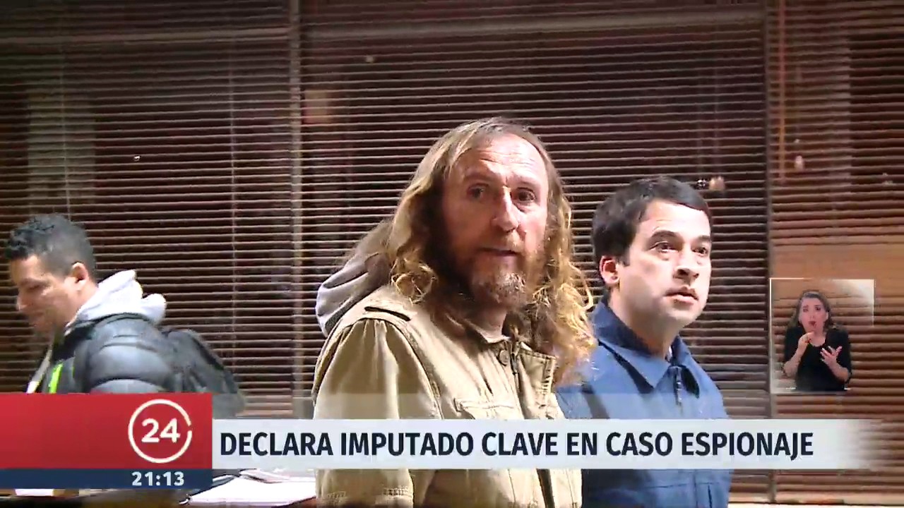 Declara imputado clave en el caso espionaje en la Sofofa | 24 Horas TVN Chile - YouTube