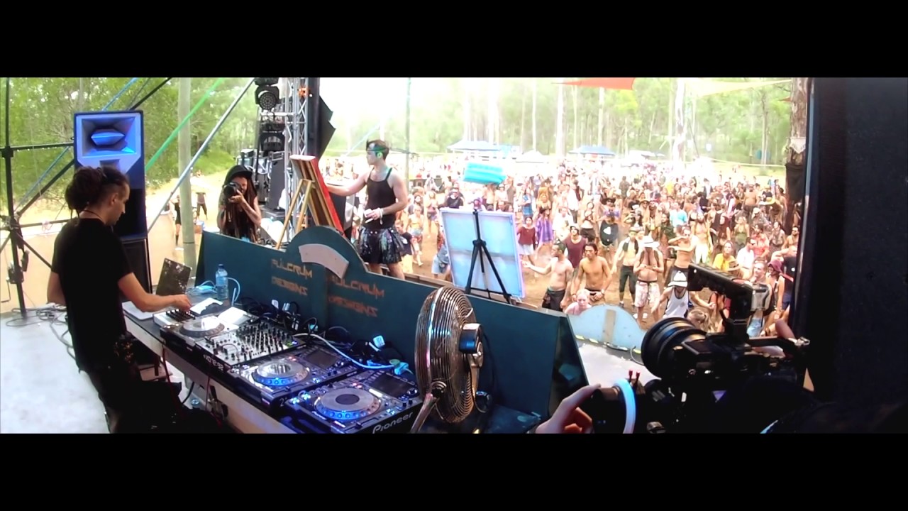 Paul Abad @ Earth Frequency Festival 2017 - YouTube