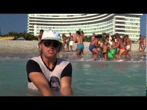 Tackleberry Shark Scene