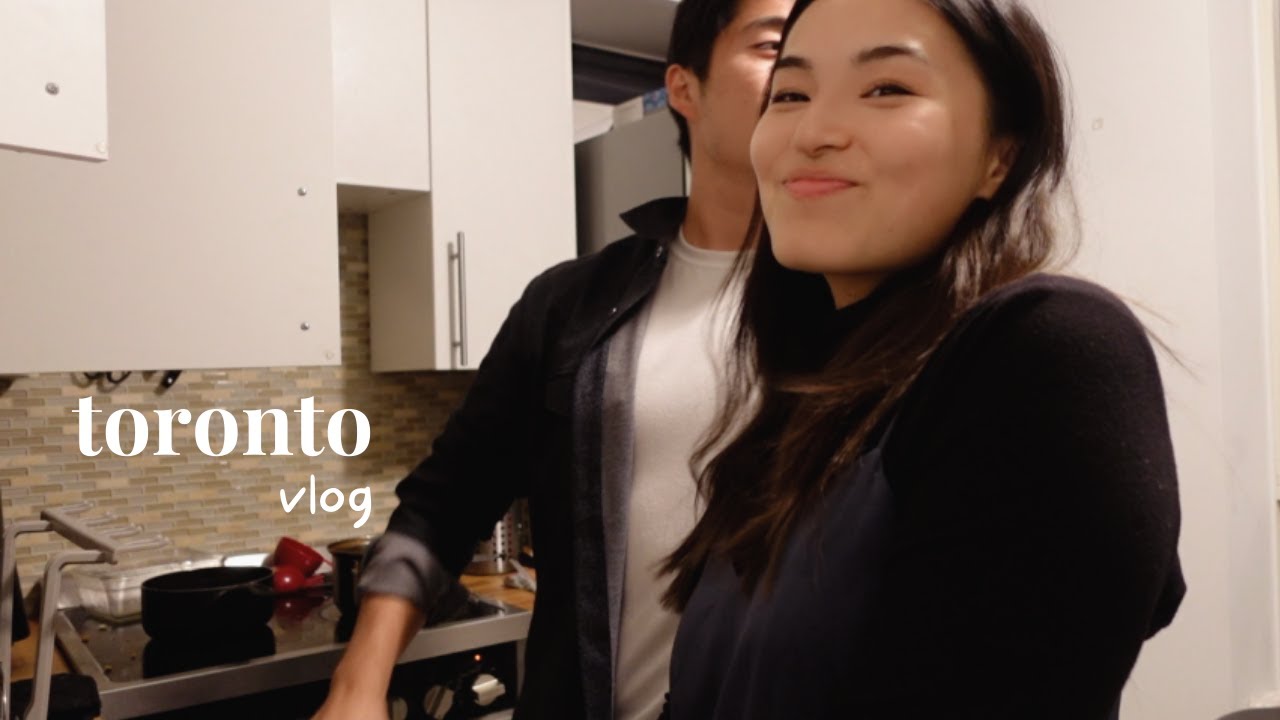 Toronto vlog — thanksgiving & cozy fall festivities (apple farm, baking ...