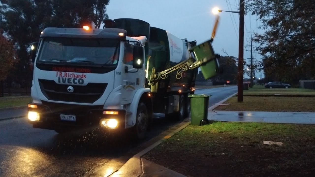 Griffith rainy recycling 1151 LID FLIPPER - YouTube