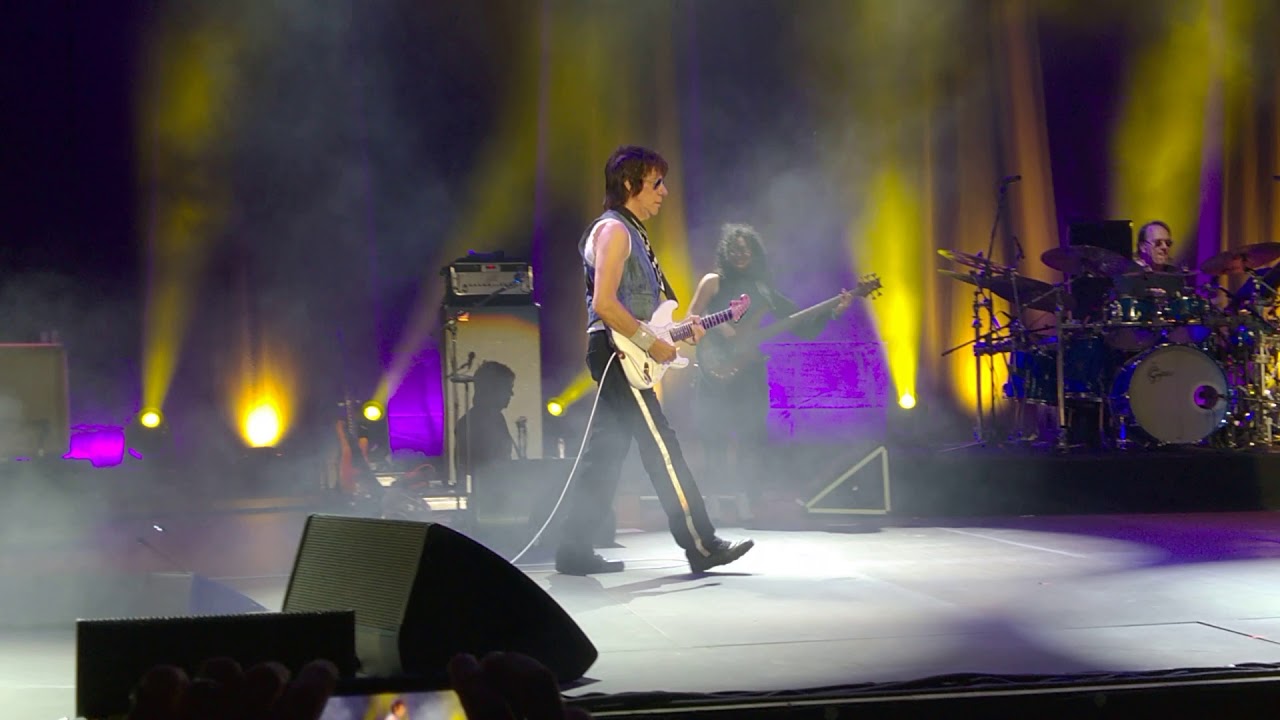 Jeff Beck - Going Down - Encore - Chicago 2018 - YouTube