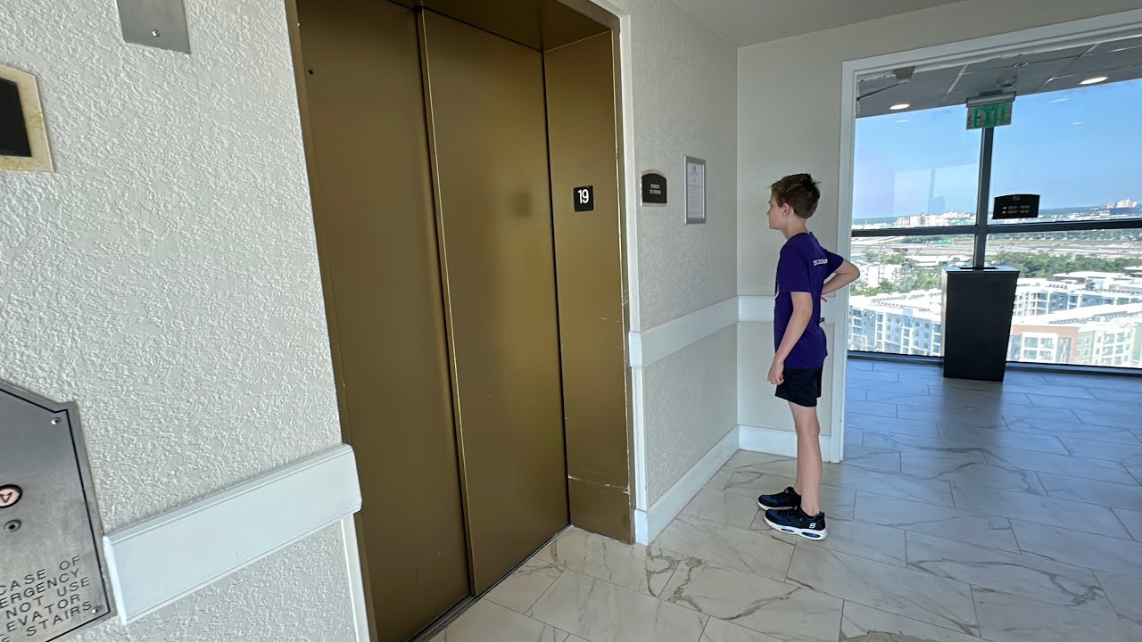 Hotel Room + Elevator Lift Tour Westgate Palace Orlando, FL - YouTube