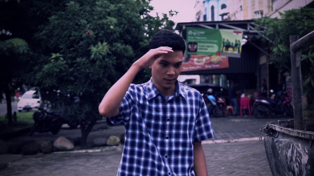 Makanya Jangan Pipis Sembarangan - YouTube
