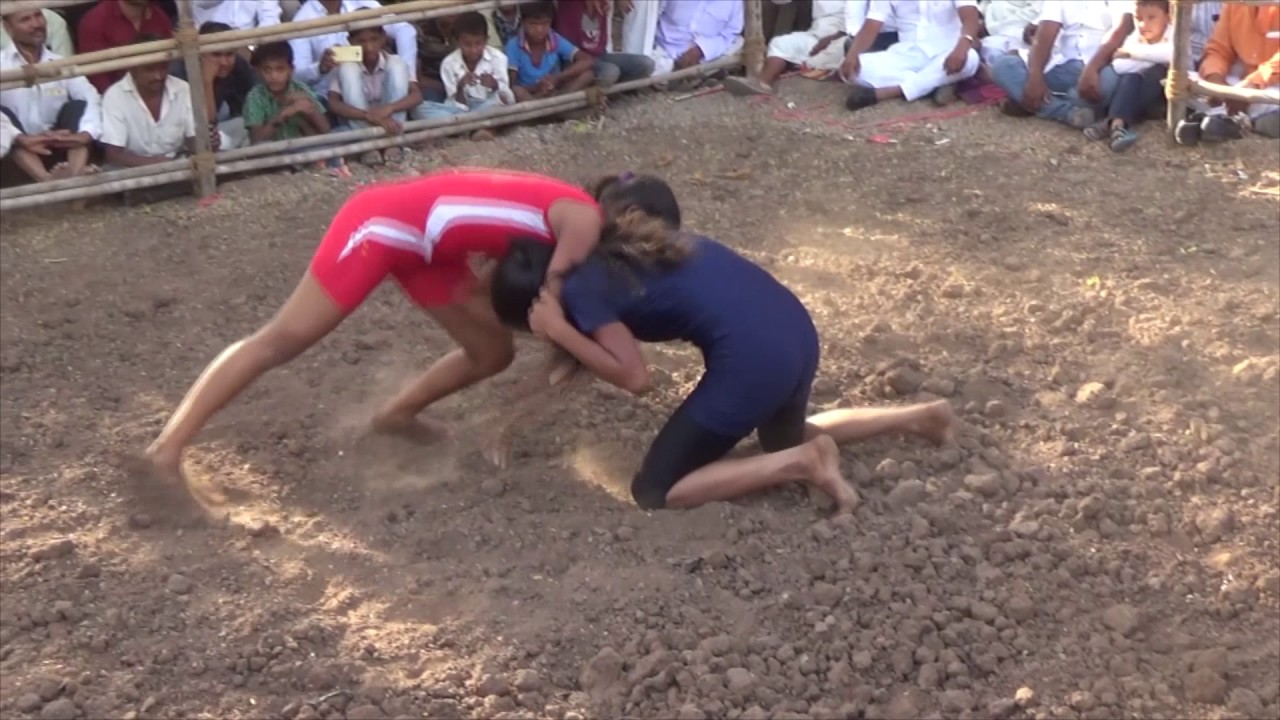 Dangal In Sanaswadi India: Best Girls Kushti: Wrestling - YouTube