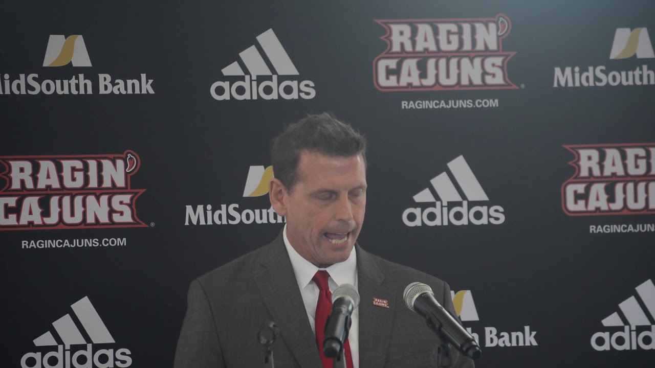 Coach Deggs Introduced As New Head Coach For Cajuns Baseball - YouTube