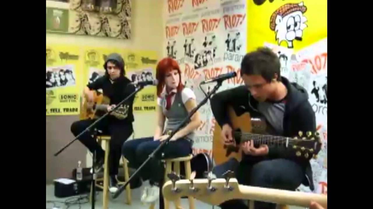 PARAMORE-Cats Music[FULL PERFORMANCE]2007 - YouTube
