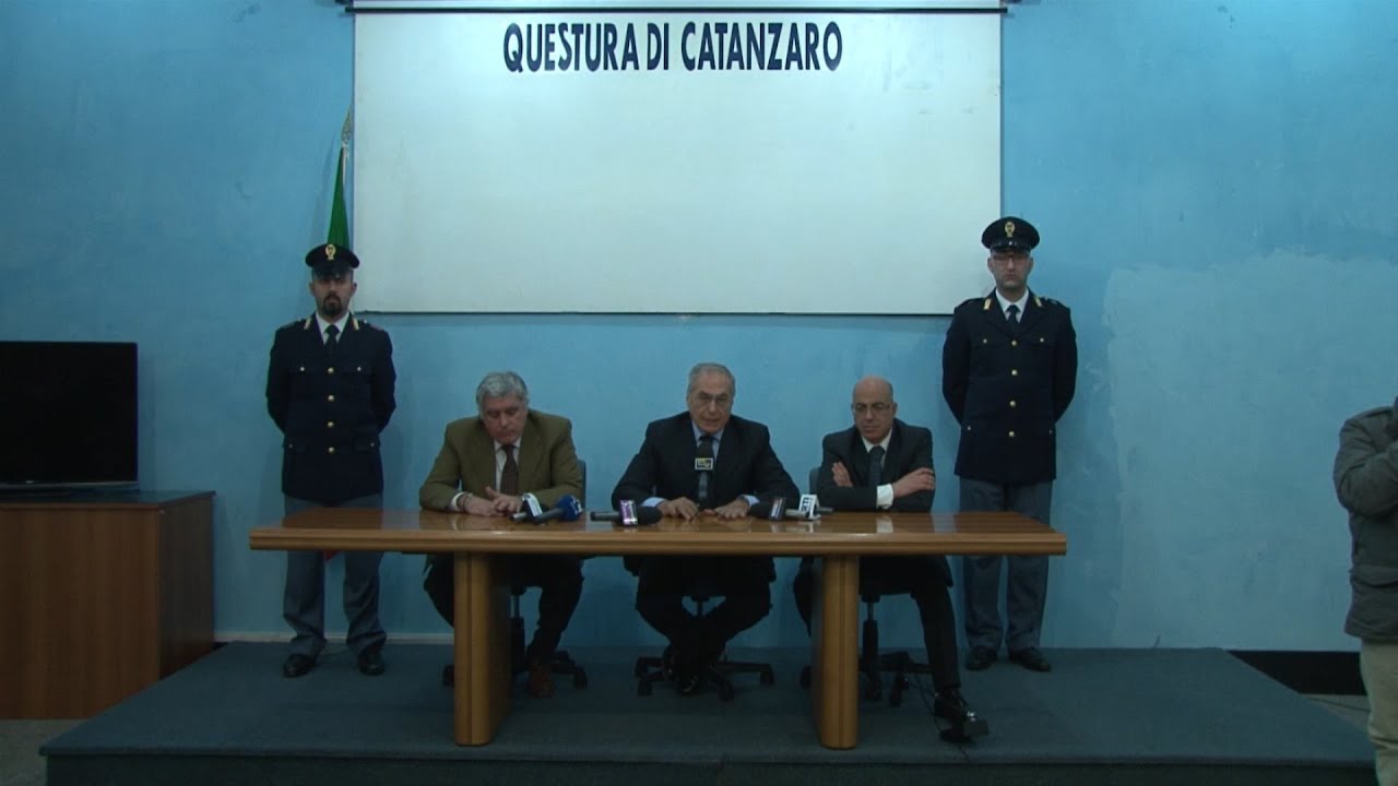 Catanzaro - Giuseppe Racca è il nuovo questore - YouTube