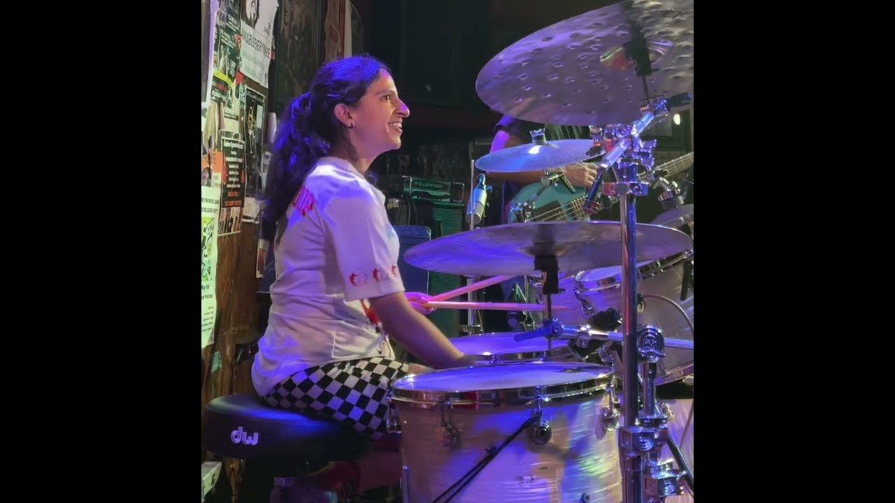 Sarah Thawer | Drum Solo at The Baked Potato - YouTube