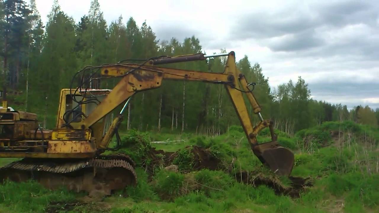 Massey Ferguson MF350S working - YouTube