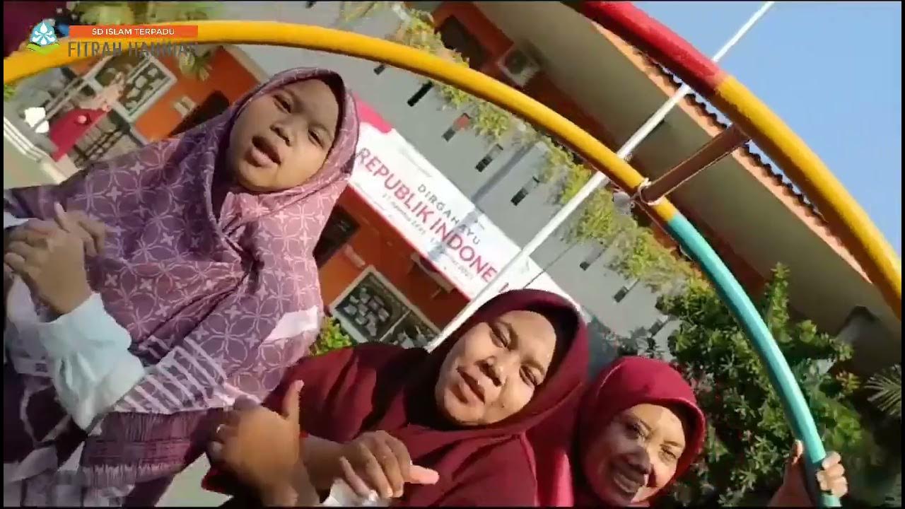 AGUSTUS SERU SDIT Fitrah Hanniah - YouTube