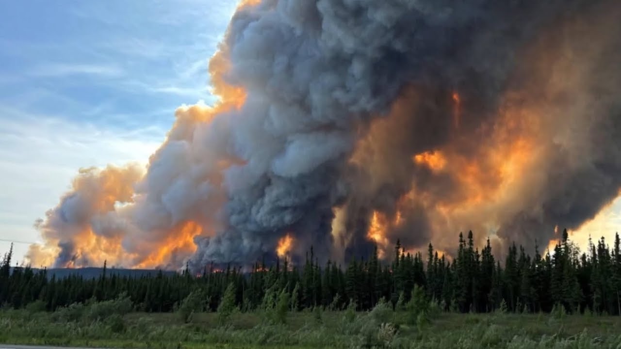 Bear Creek Fire destroys 26 homes near Denali National Park - YouTube