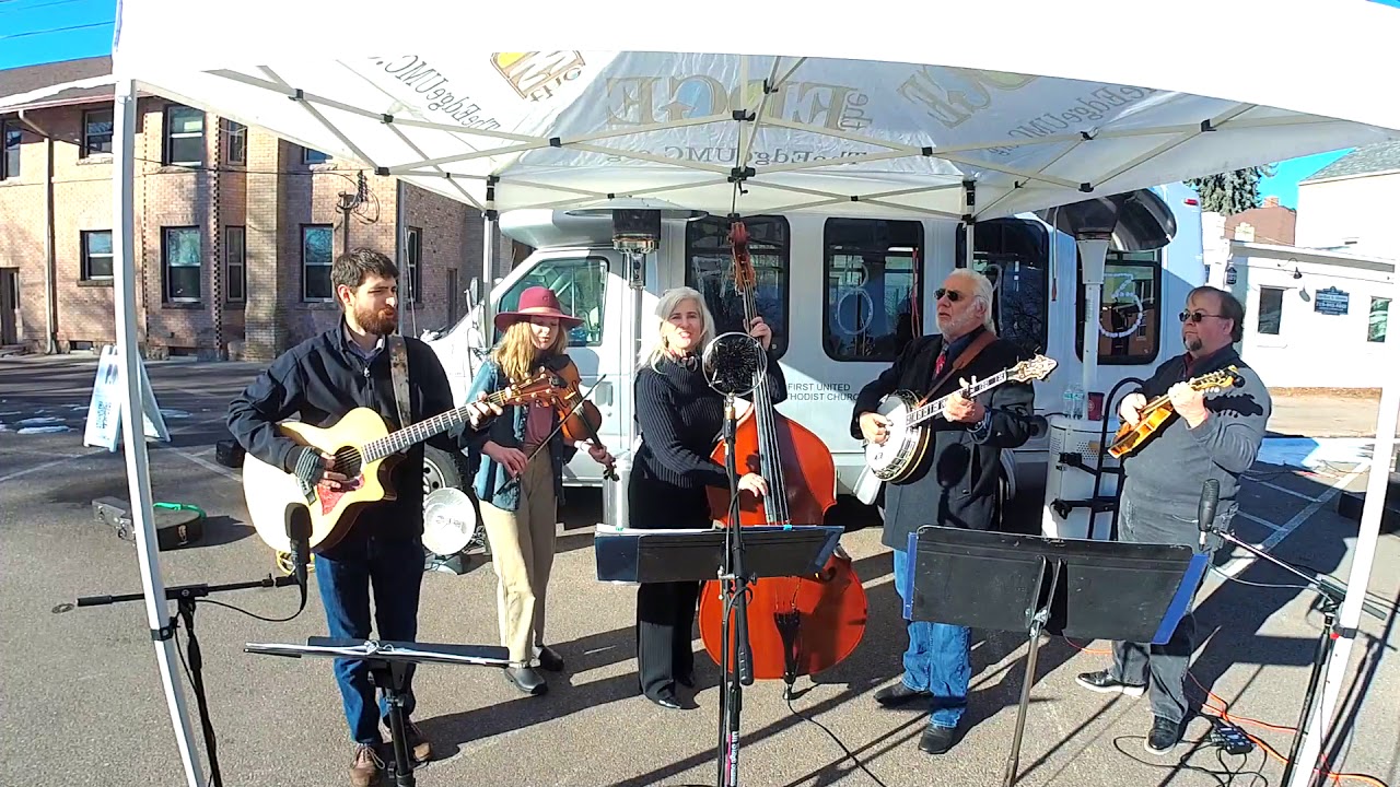 Heartstrings Band Playing "I Saw the Light" - YouTube