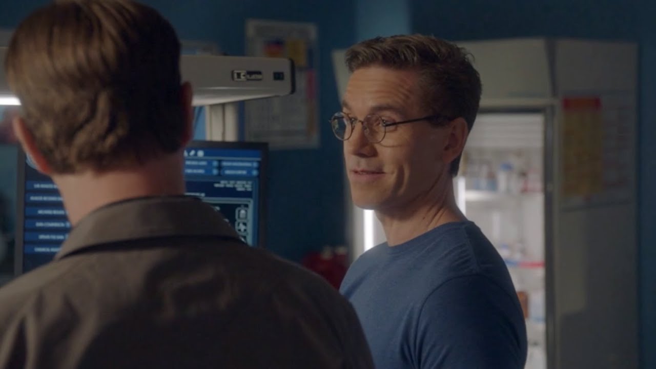 NCIS 20x08 (5) Palmer and McGee talk about their thanksgiving plans ...