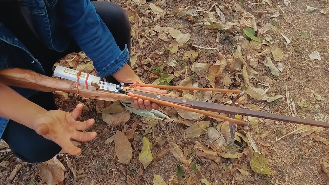 Homemade Slingshot for Hunting Birds Tryout - YouTube