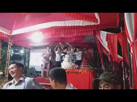 Quảy banh đám cưới https://www.facebook.com/pg/tranhau