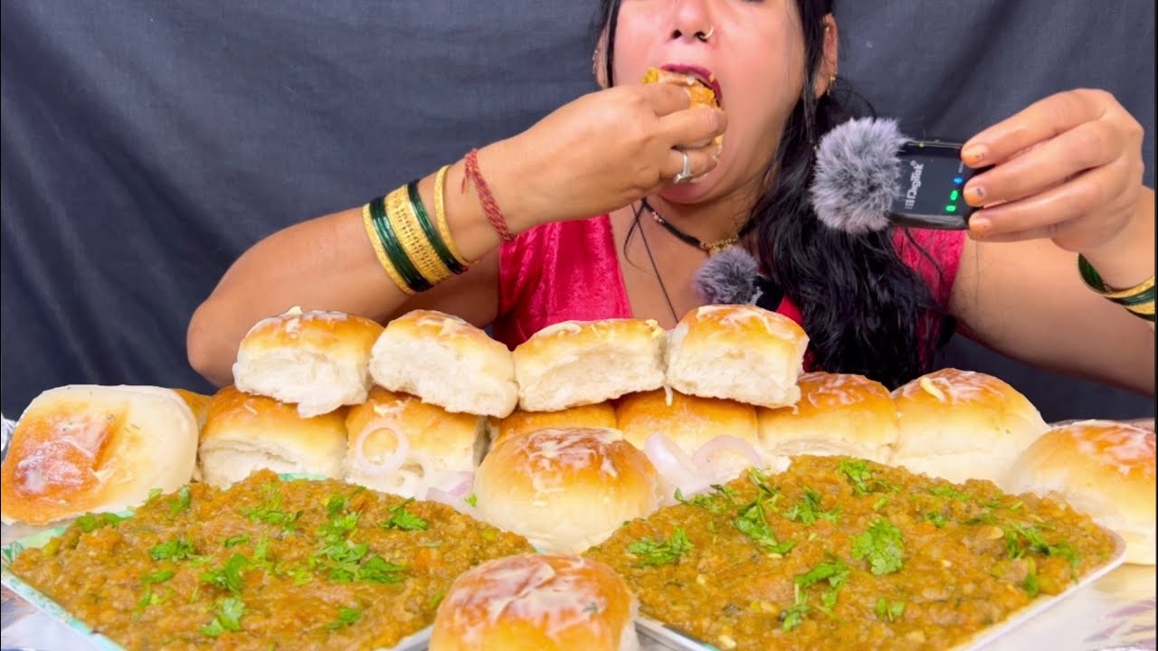 Pav Bhaji with extra butter 🧈 😋 - YouTube