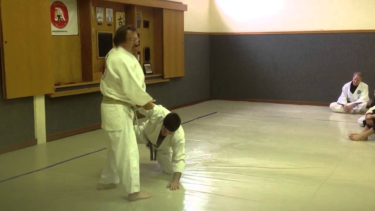 Jujitsu America. Professor Richard Bunch, Budokai Dojo. - YouTube