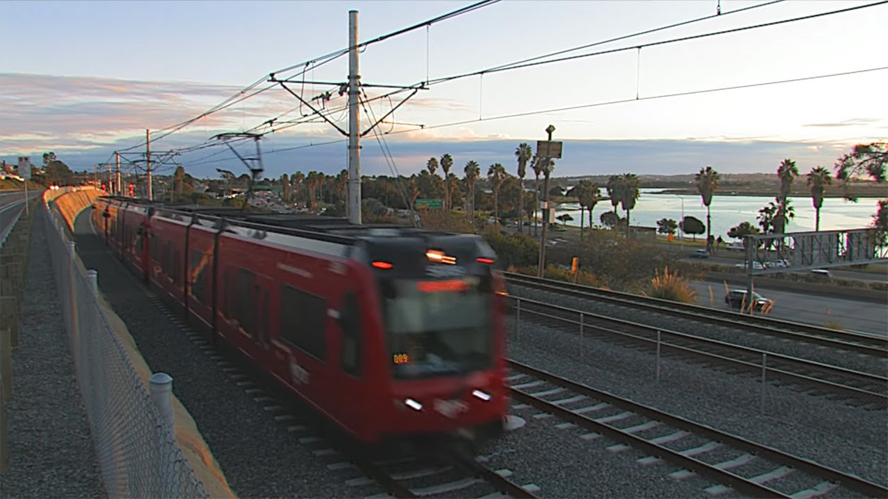 San Diego Railfanning Tour Volume 4: Coaster, Surfliner and MTS Action ...