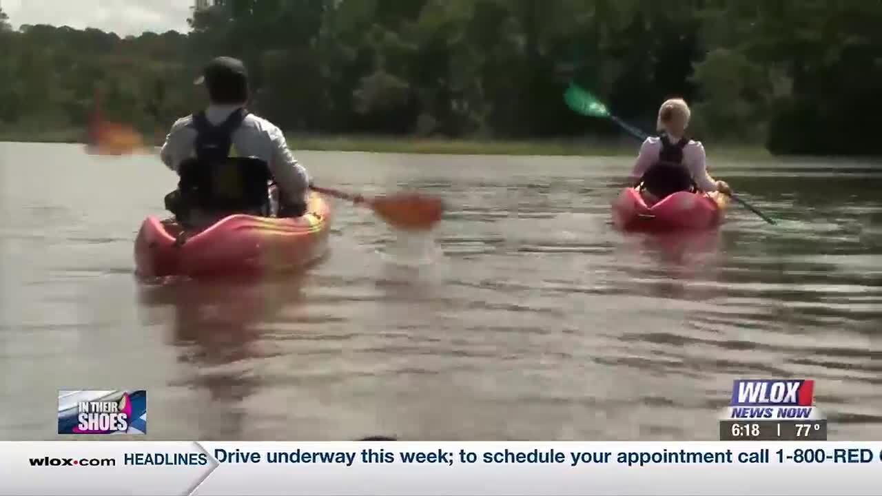 In Their Shoes: Learning the basics of paddling - YouTube