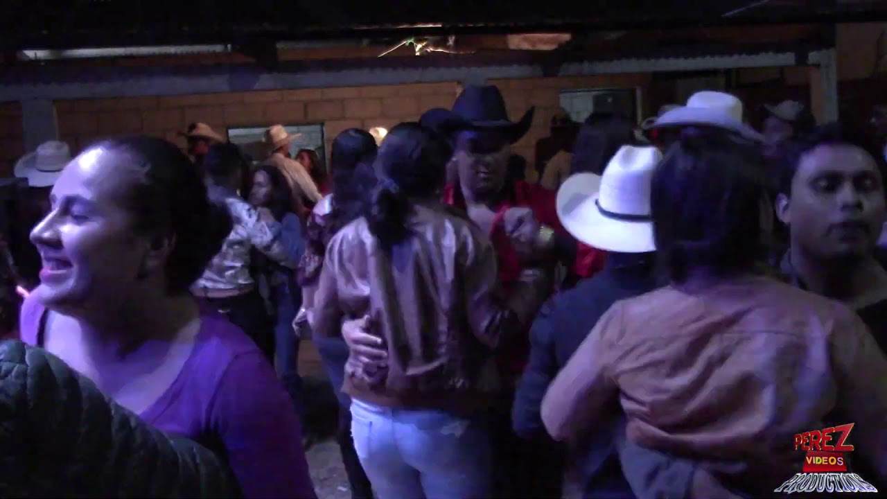 Suspiro Norteño - En Las Ilusiones Santa Rosa (En Vivo) - YouTube