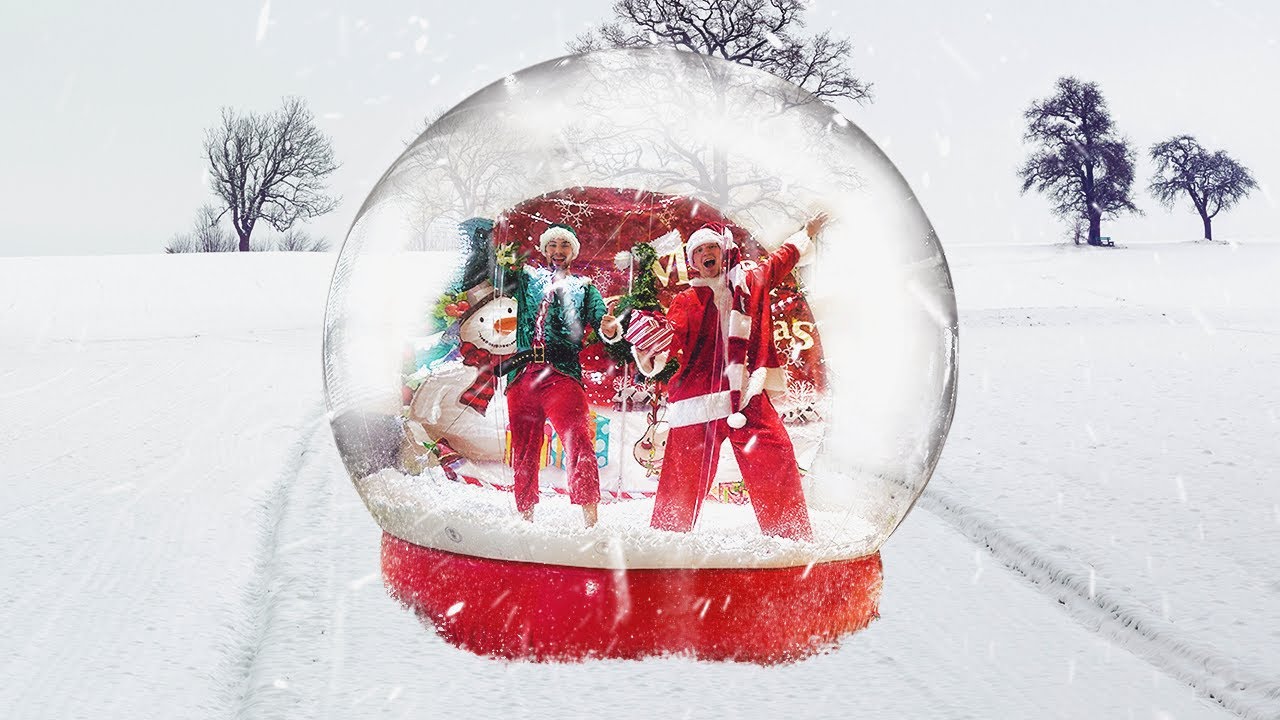 LAST TO LEAVE THE SNOW GLOBE! *EXTREME* - YouTube