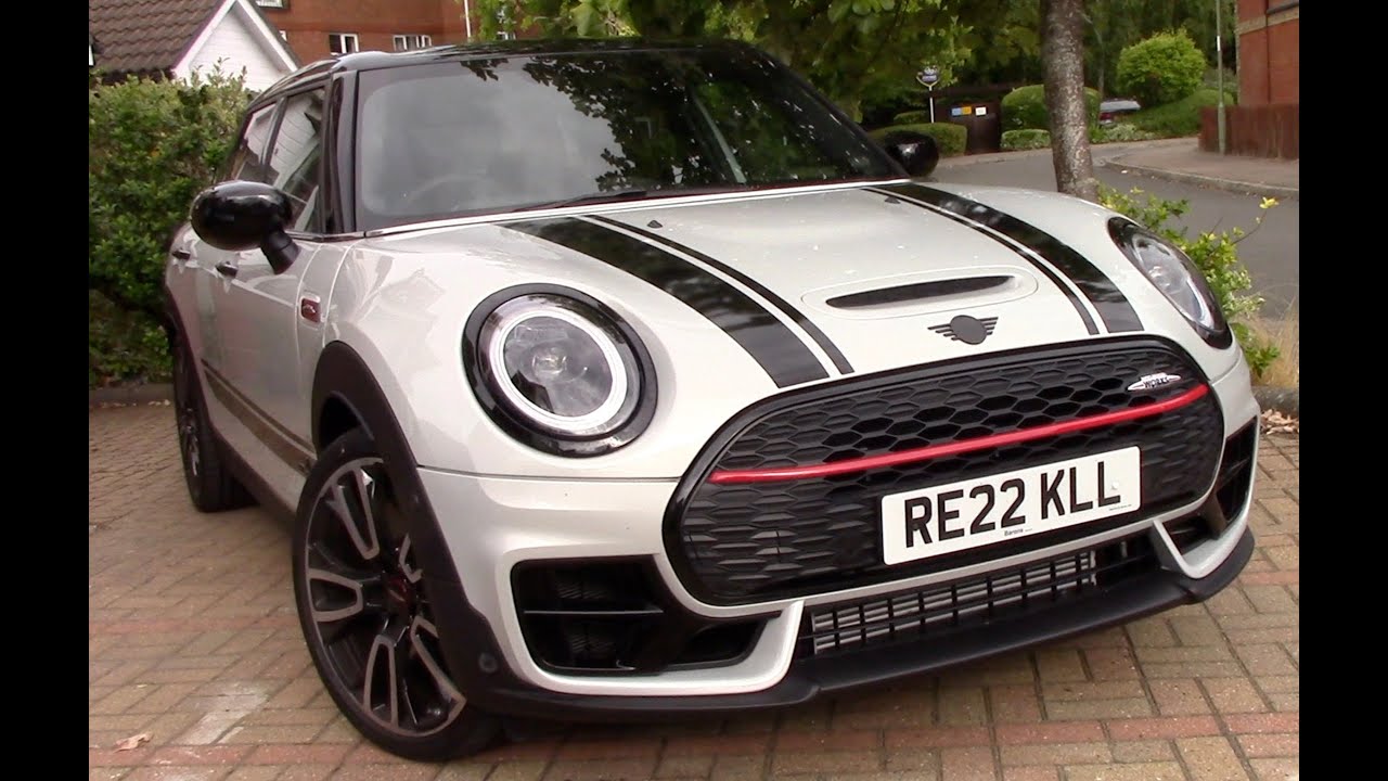 MINI Clubman JCW vs Clubman Cooper - YouTube