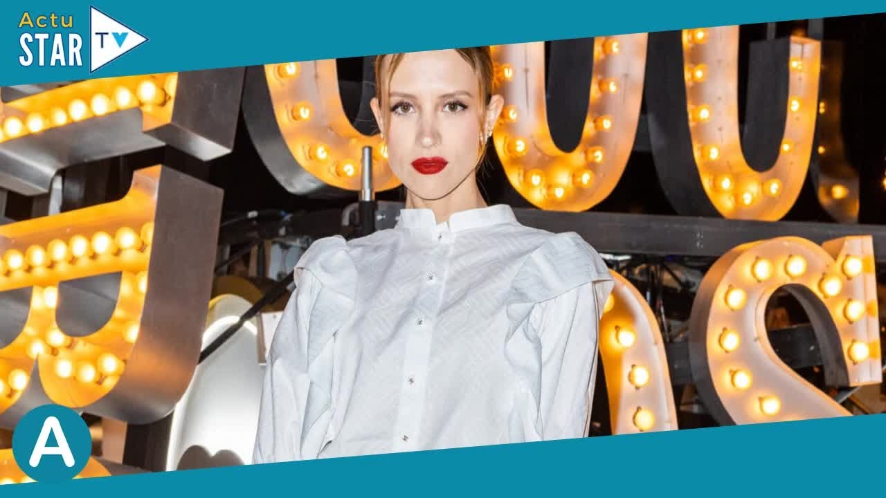 Angèle sans rien en haut : cette photo très inattendue qui suscite ...