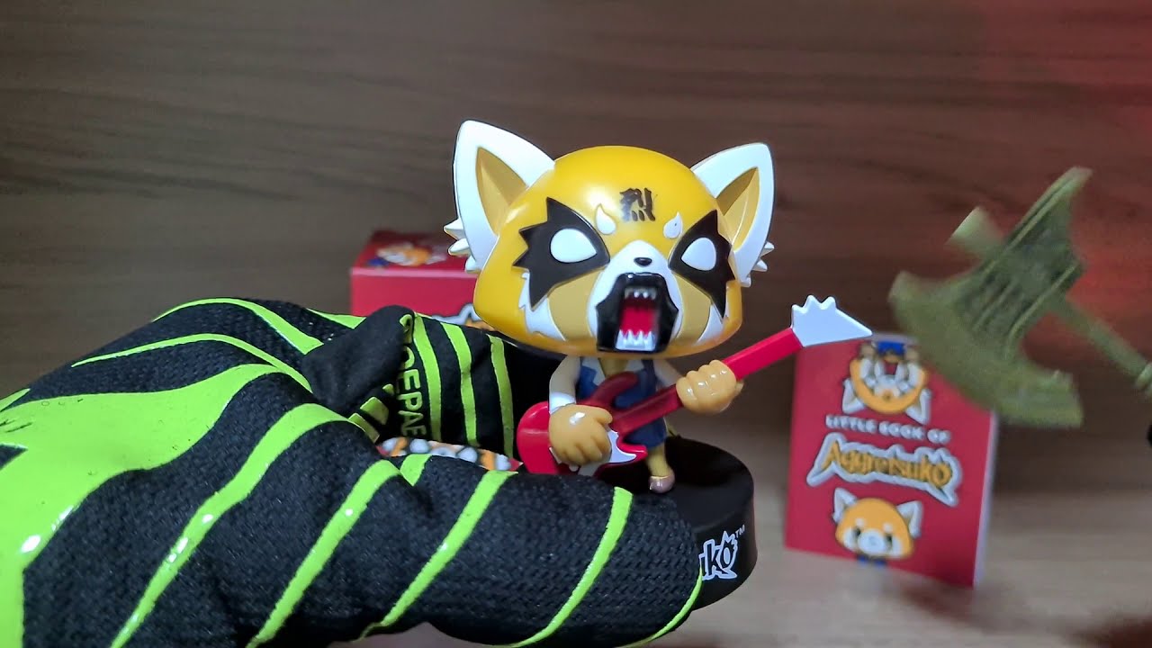 Aggretsuko Figurine and Illustrated Book: With Sound! - Retsuko - YouTube
