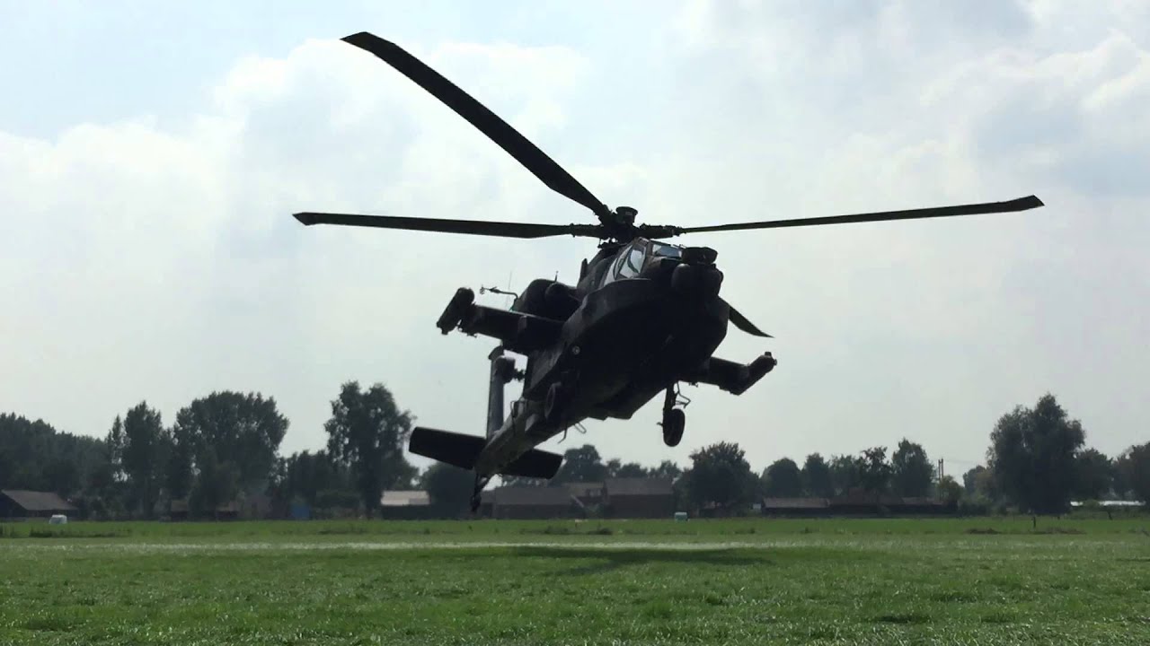 Boeing AH-64 Apache Take Off at Wings of Freedom show in Ede The ...