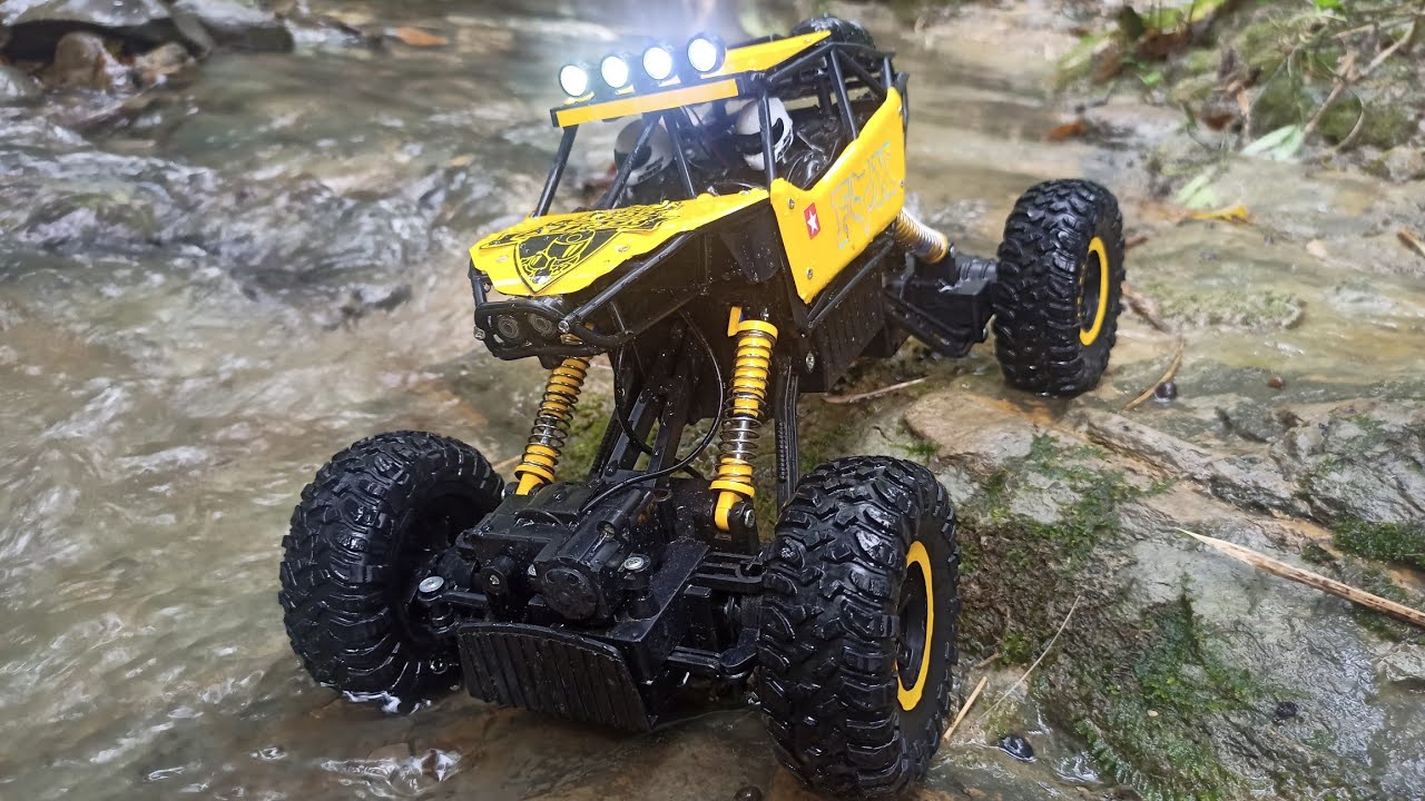 River Crossing Drive By Water Current RC Rock Crawler 4x4 - YouTube