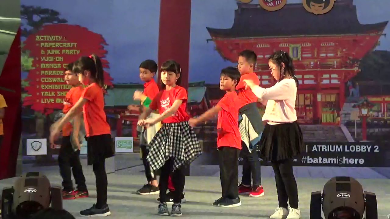 Fight song - Dance By AIS Students - YouTube