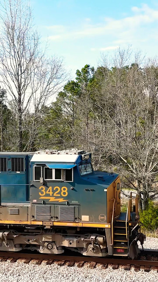 CSX 3428 & CSX 148 #djimini4pro #train #freighttrain #foamer #railfan #railfanning #csx #csx ...