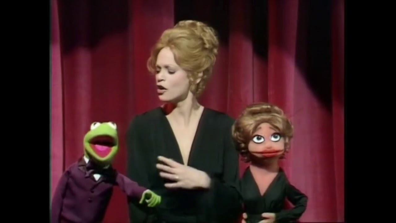 Muppet Show: Juliet Prowse Closer - YouTube