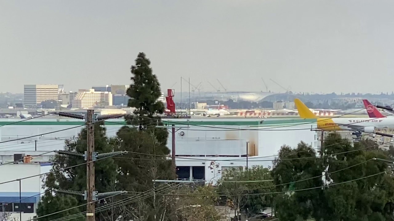 Philippine Airlines Boeing 777-300ER reg. RP-C7775, PR 113, LAX-MNL ...