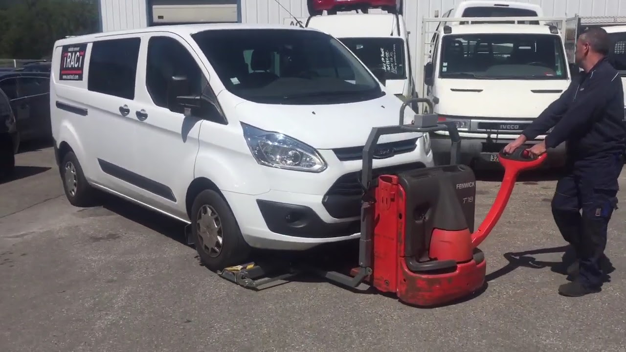 Car mover platform Cartract adaptable on all pallet trucks - YouTube