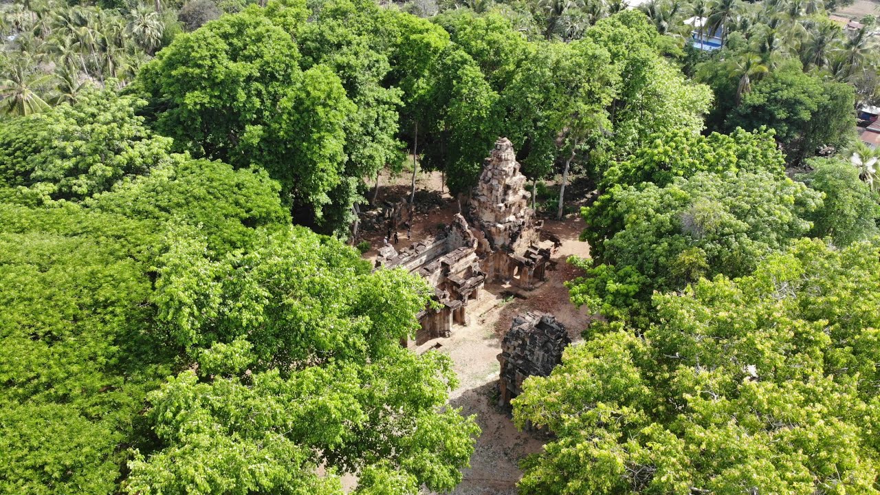 ប្រាសាទបាសែត ស្ថិតនៅក្នុងខេត្តបាត់ដំបង ប្រទេសកម្ពុជា Baset Temple ...