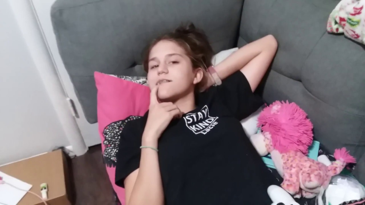 Post Knee Surgery | First Time Taking off Bandages! - YouTube