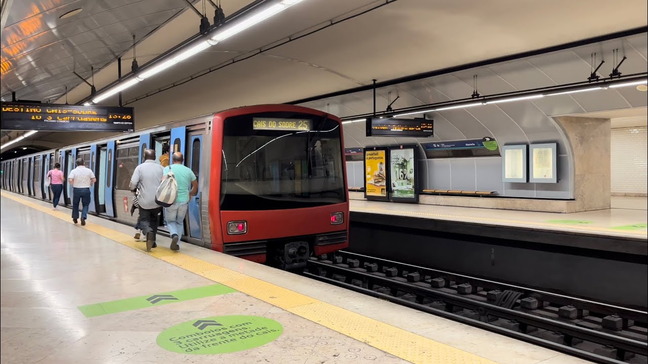 LISBON METRO GREEN LINE WITH ONLY 3 WAGONS - YouTube