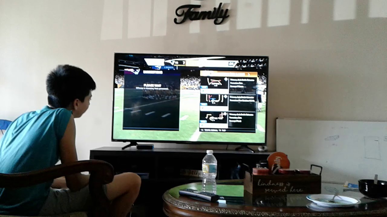 Boys playing ps4 - YouTube