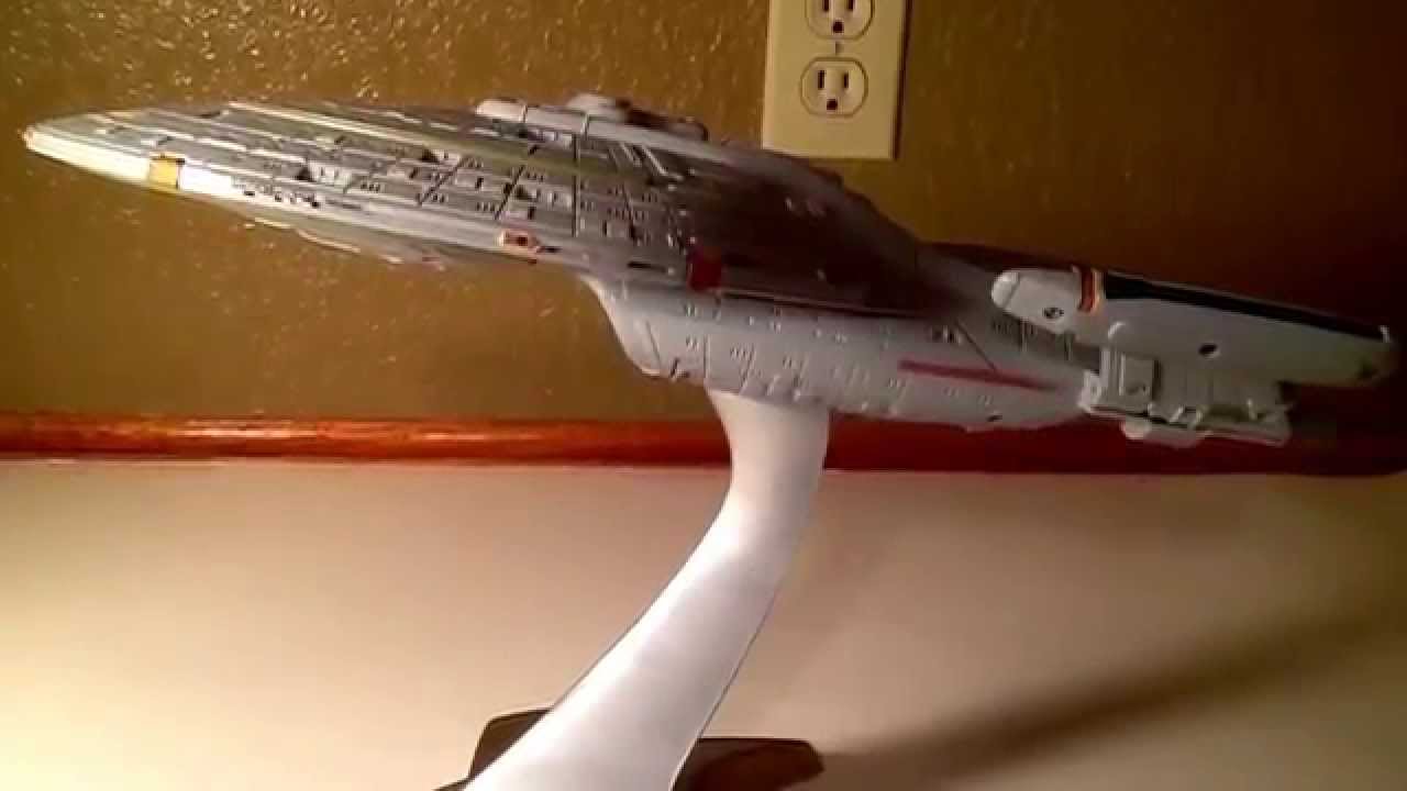 Star Trek Voyager toy review - YouTube